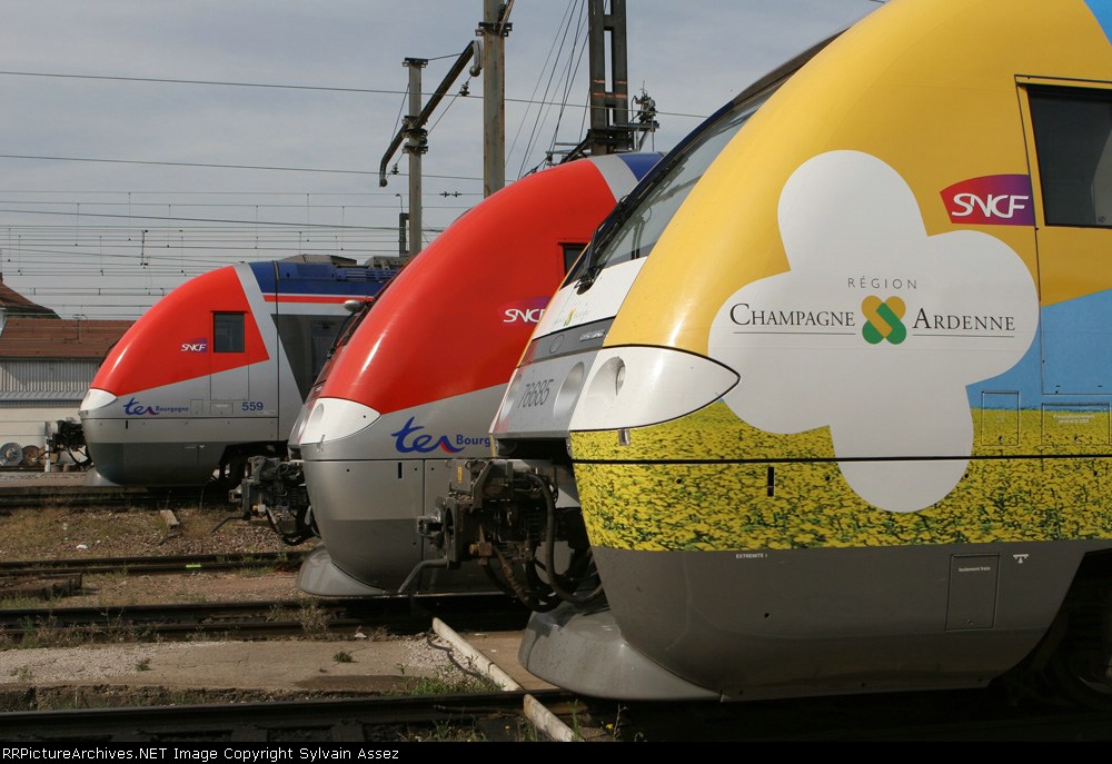 SNCF B 81559 - 81745 - X 76685